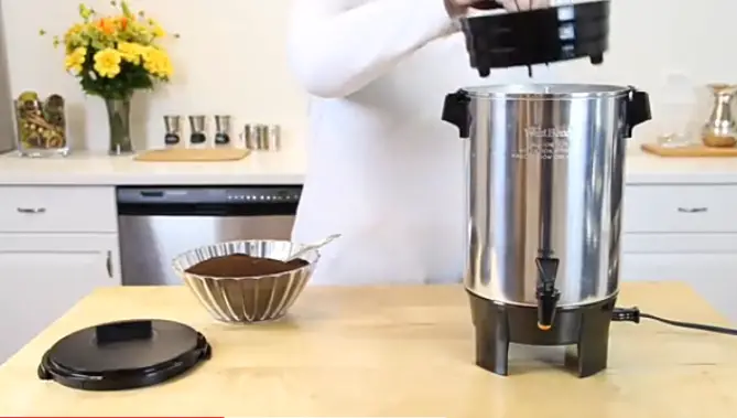 How Much Coffee For A 30 Cup Coffee Maker